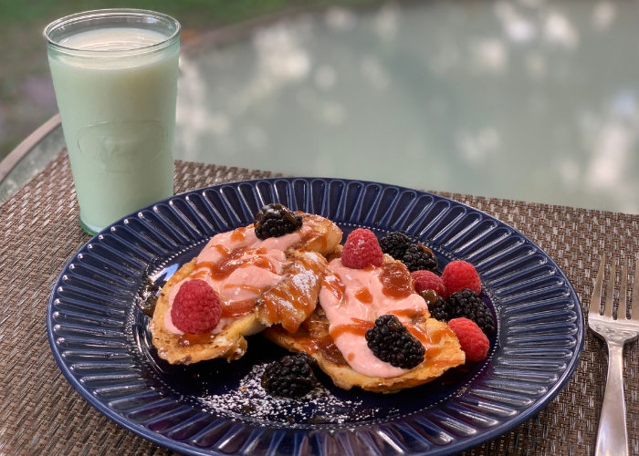 Tostada Cubana con guayaba y queso